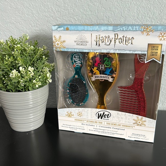 wet brush | Accessories | Harry Potter Brush And Comb Set Wet Brush ...